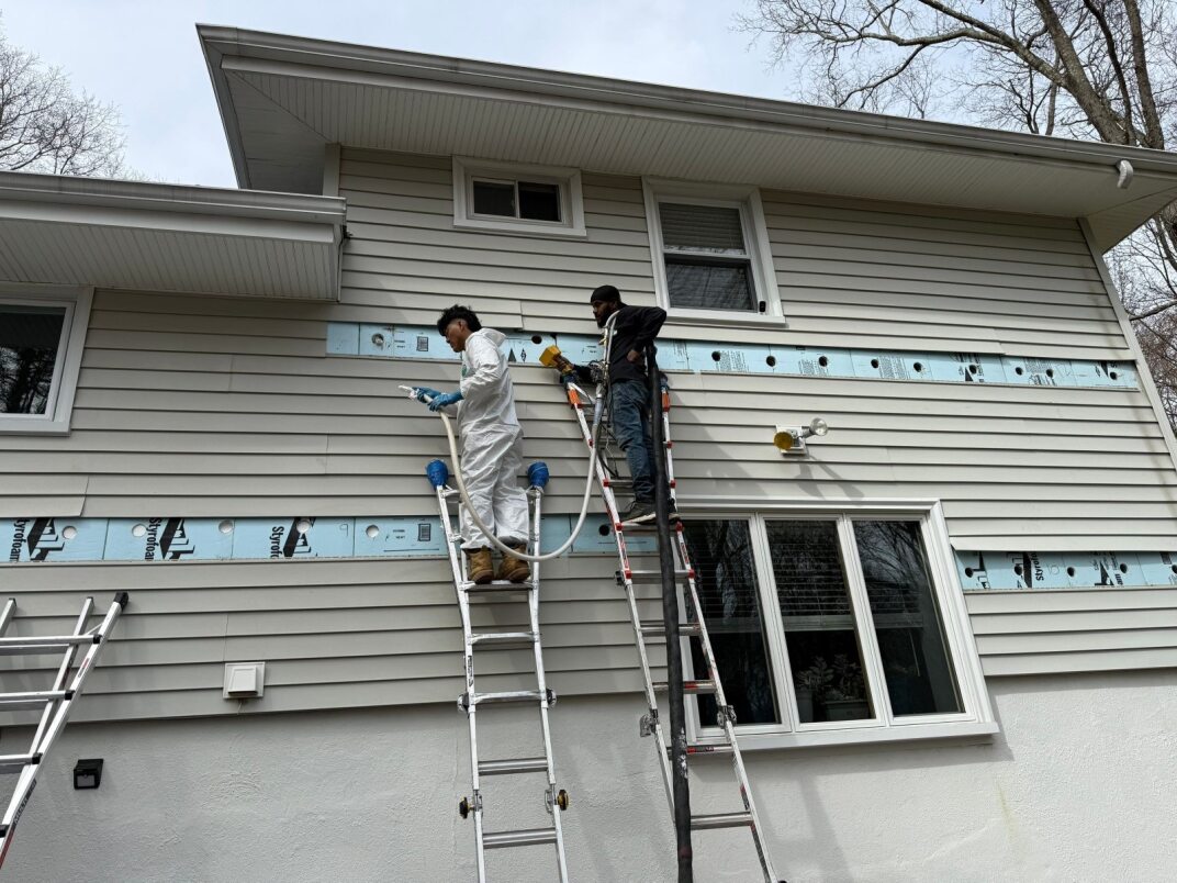 Injection Foam vs Spray Foam | Adaptive Insulation